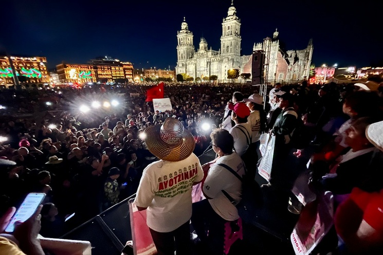 La Jornada - Aún es factible hallar a los normalistas: López Obrador