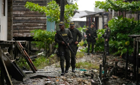 La Jornada - Colombia prorroga seis meses alto al fuego con las FARC La Jornada - Colombia prorroga seis meses alto al fuego con las FARC