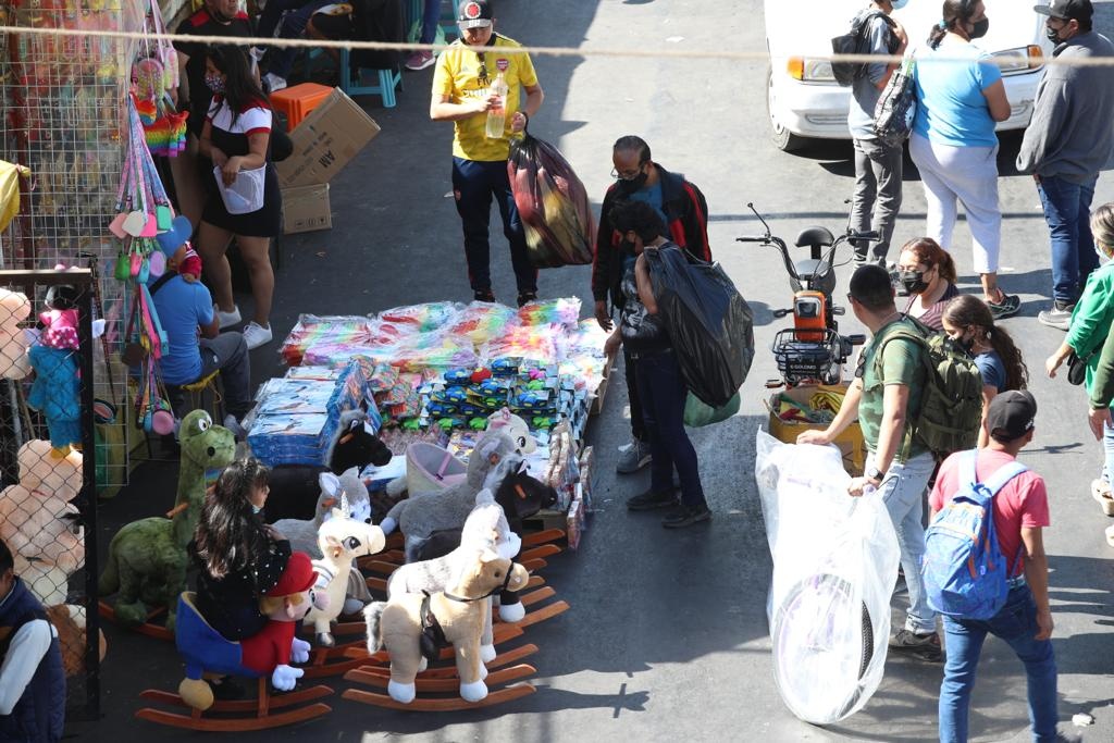 La Jornada - Concanaco estima derrama económica por 17 mdp por Día de Reyes La Jornada - Concanaco estima derrama económica por 17 mdp por Día de Reyes