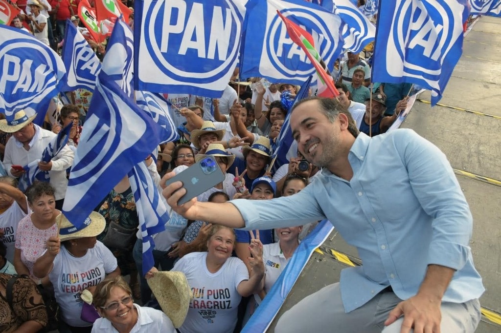 La Jornada - Emiten orden de aprehensión contra Fernando Yunes La Jornada - Emiten orden de aprehensión contra Fernando Yunes