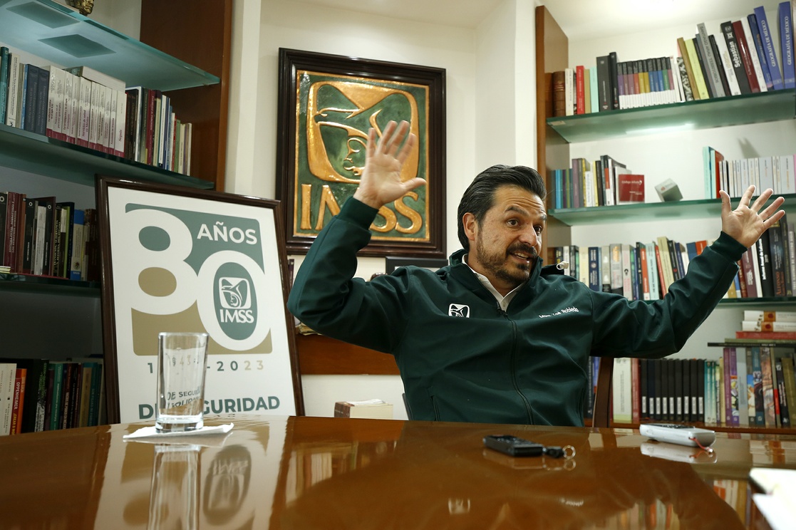 La Jornada - En el IMSS se frenó la privatización silenciosa: Zoé Robledo La Jornada - En el IMSS se frenó la privatización silenciosa: Zoé Robledo