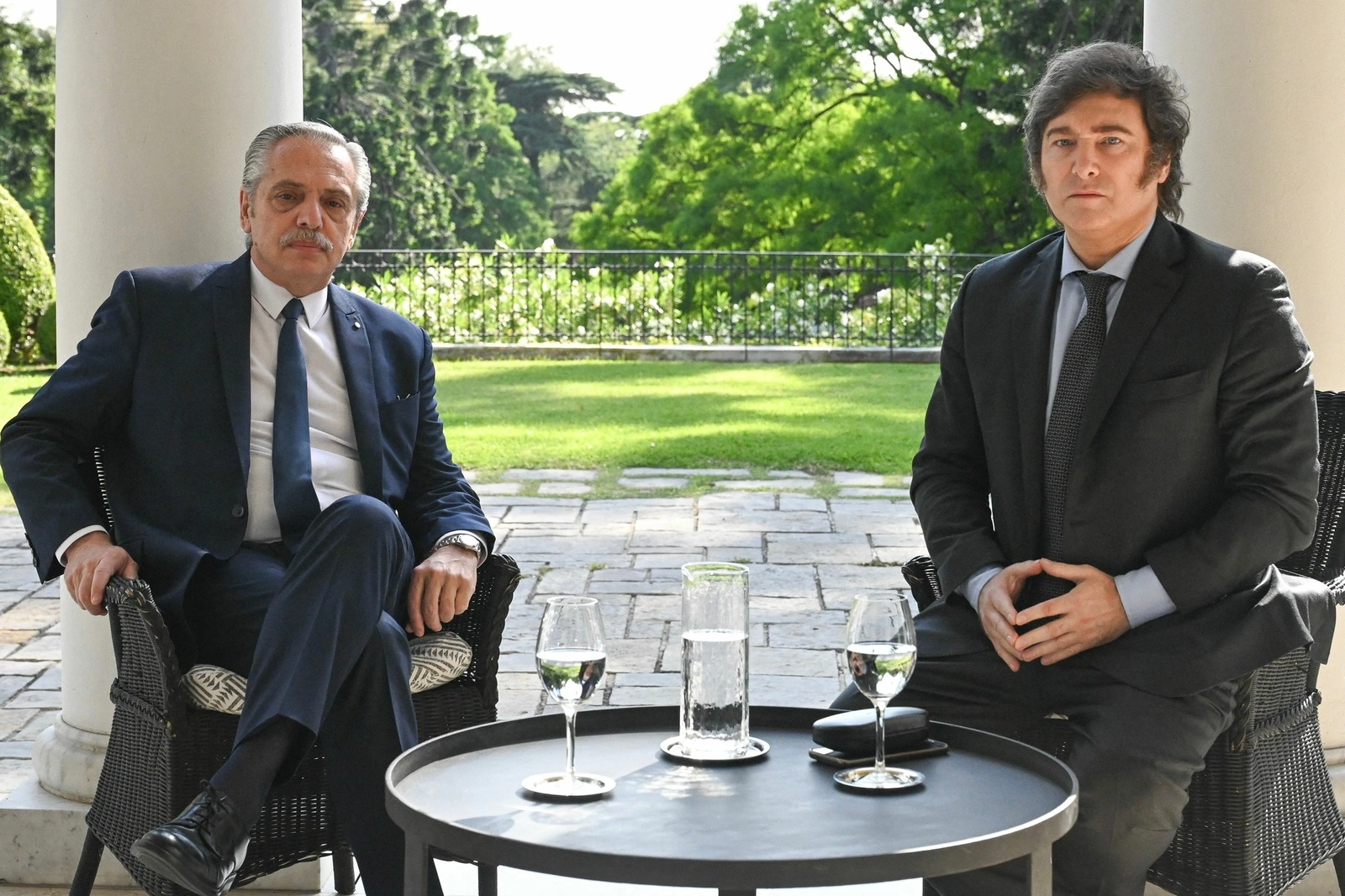 La Jornada - Fernández se reúne con Milei para iniciar transición en ... La Jornada - Fernández se reúne con Milei para iniciar transición en ...