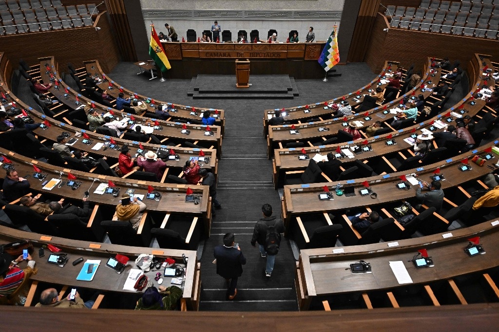 La Jornada - Bolivia: promulga Arce ley para elegir autoridades judiciales por voto popular