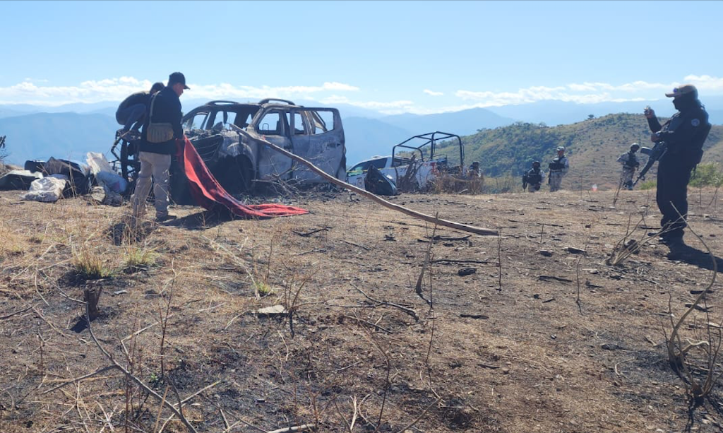 La Jornada - Guerrero: hallan cuerpos calcinados en Heliodoro Castillo